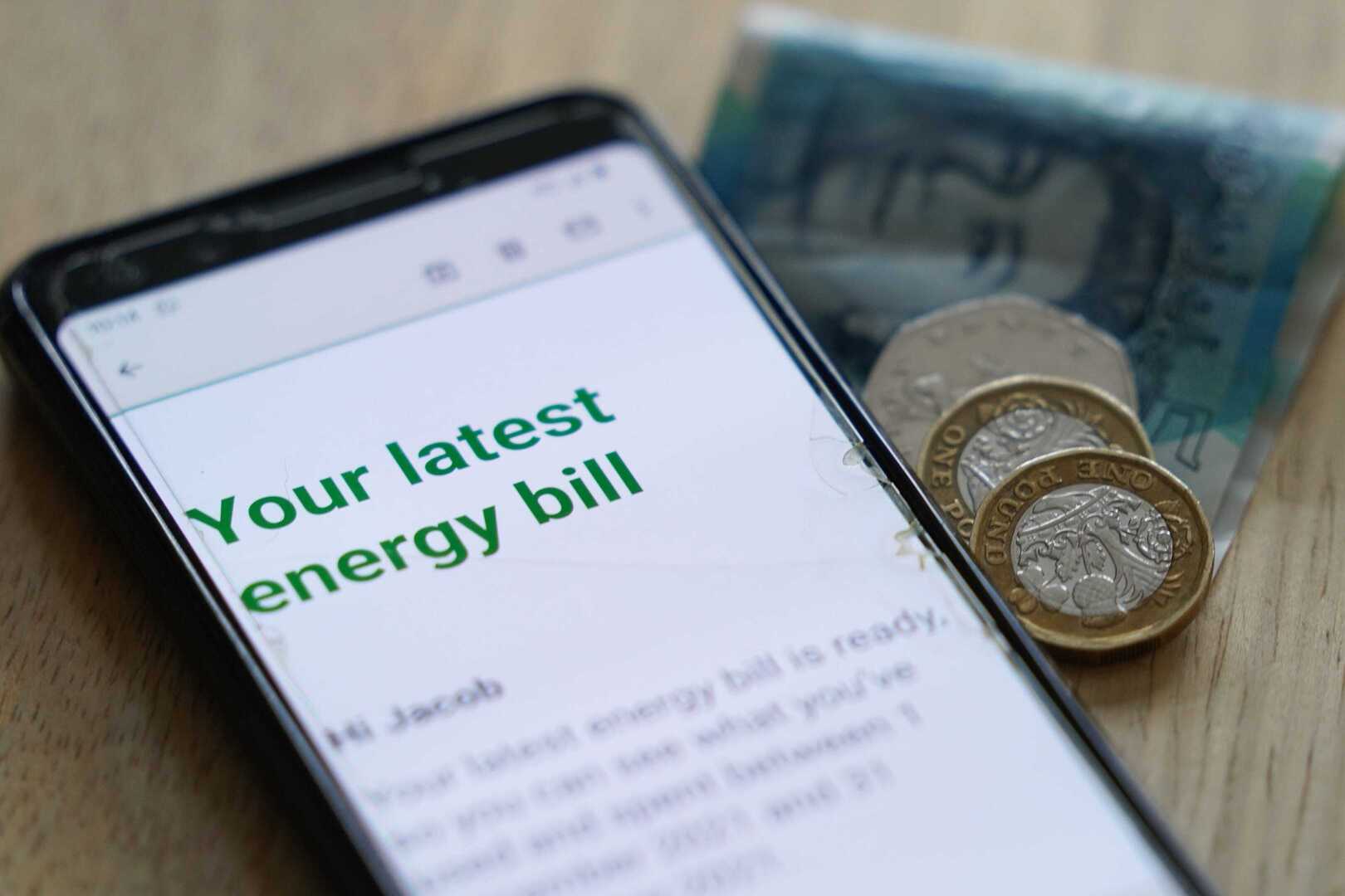 Households urged to send in meter readings as energy price cap jumps 13 ...