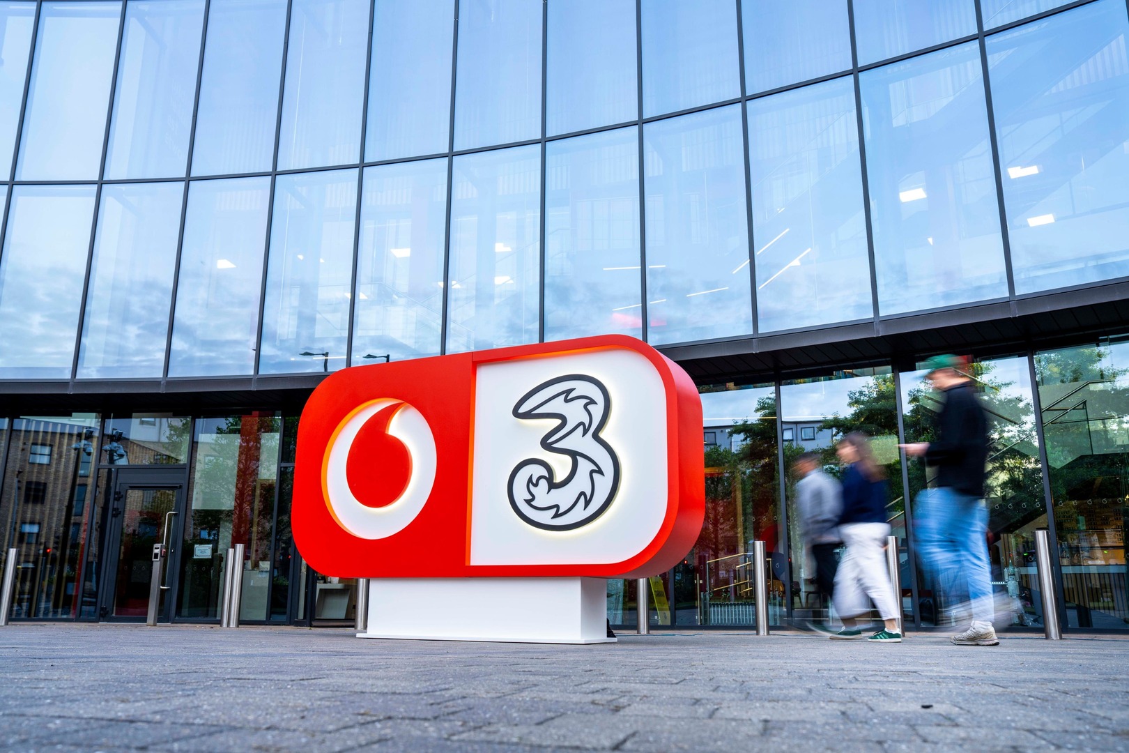 Vodafone to buy CK Hutchison out of VodafoneThree venture for £4.3bn ...