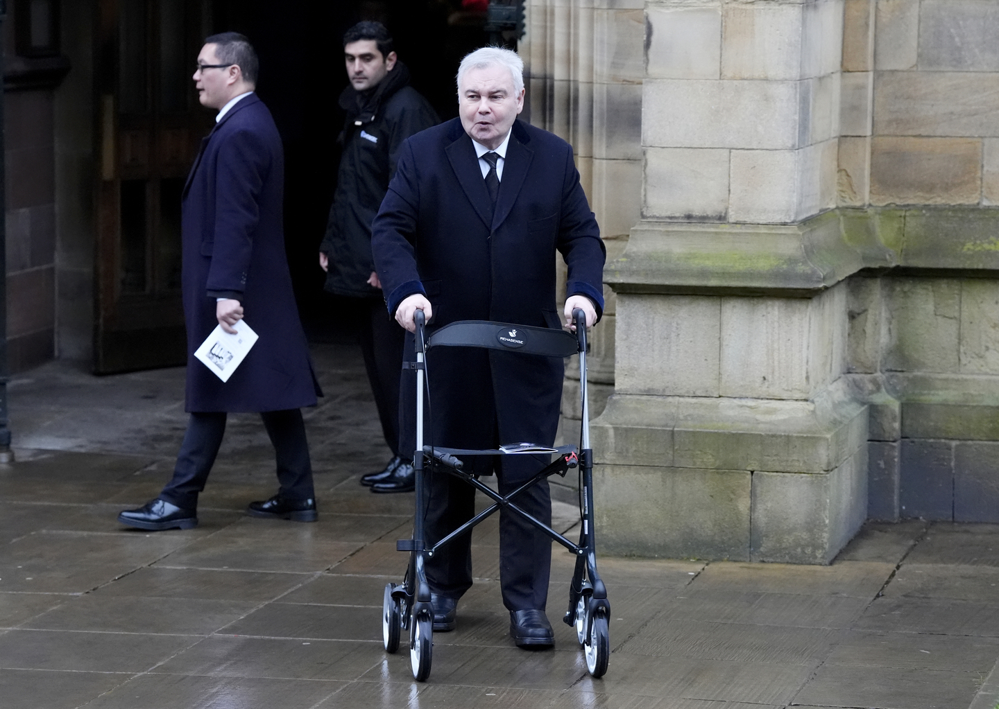 Eamonn Holmes ‘forced’ to resign from board of Manchester United ...