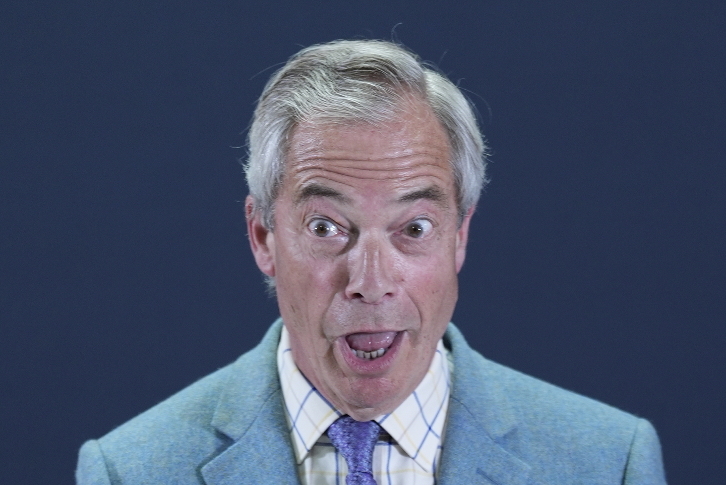 Martin Compston urges voters to back SNP to ‘keep Farage out of ...