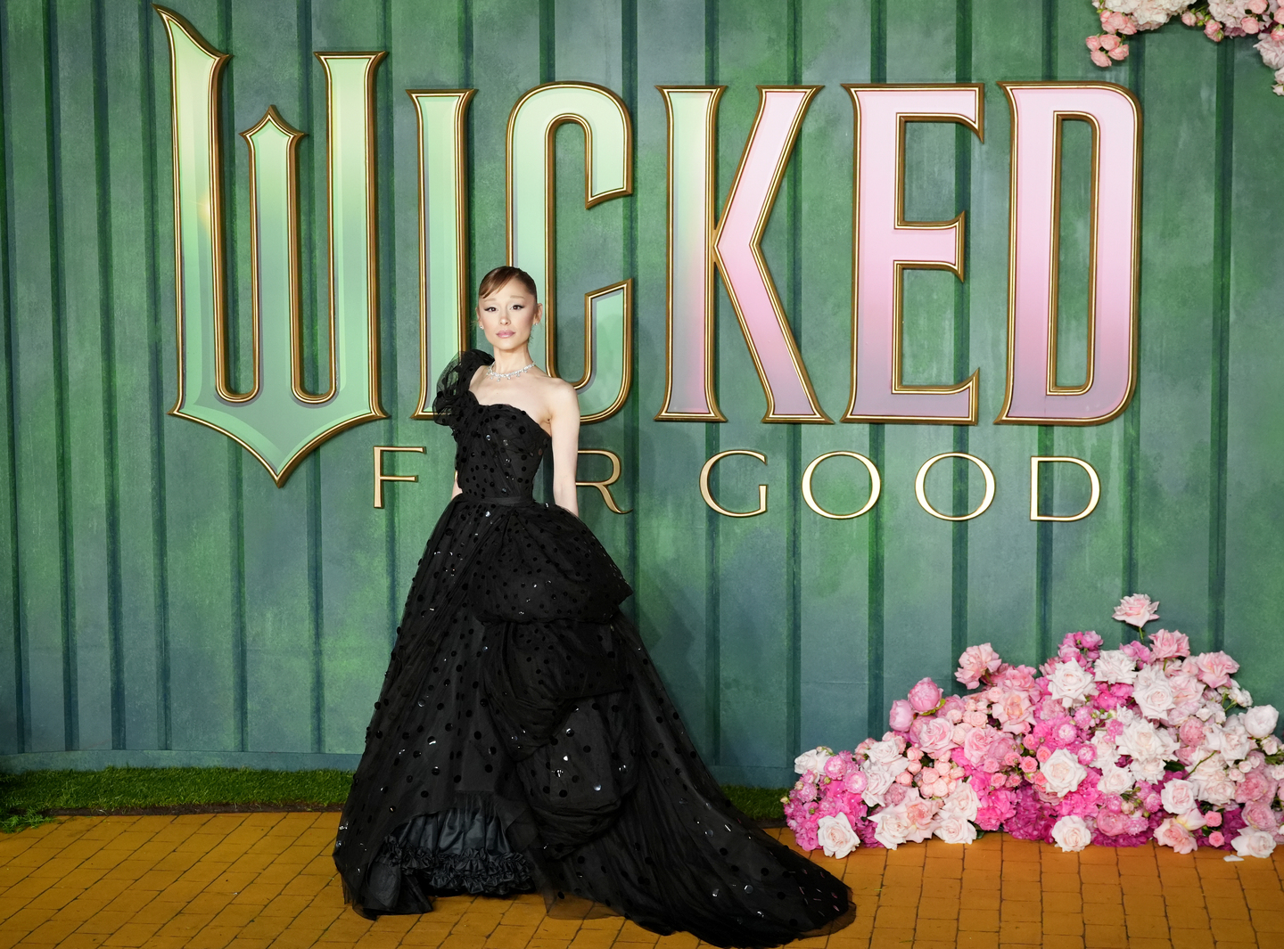 Ariana Grande announces first single from upcoming album | Belfast ...