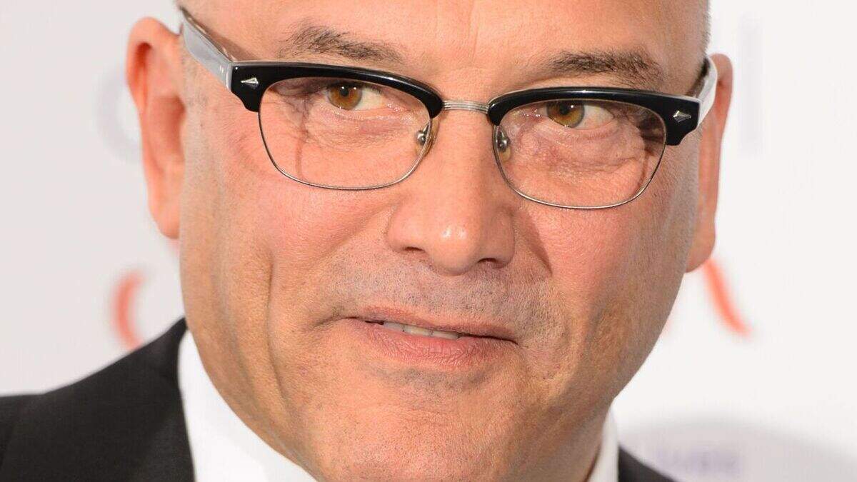 Kitchen war as Gregg Wallace blasts Mary Berry's 'ludicrous' chips ...