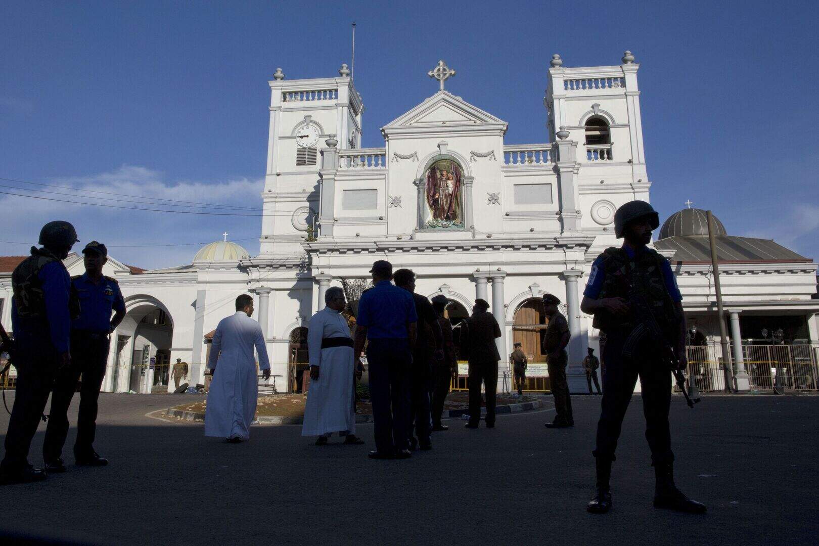 Sri Lanka Easter attack leader died in hotel bombing, officials say ...