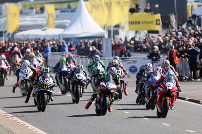 North West 200 | Feature Superbike race to be re-run over half distance ...