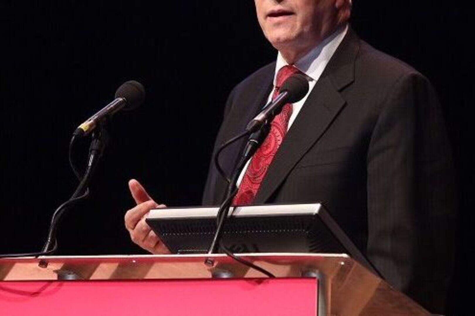 First Minister Peter Robinson hits out at 'don't learn Irish' call from ...