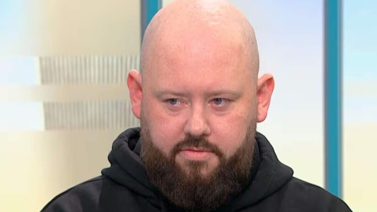 Belfast knife attack hero with hurley: Fundraising for victim | Belfast ...
