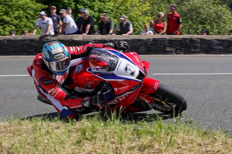 Isle of Man TT qualifying: Dean Harrison fastest Superbike lap ...