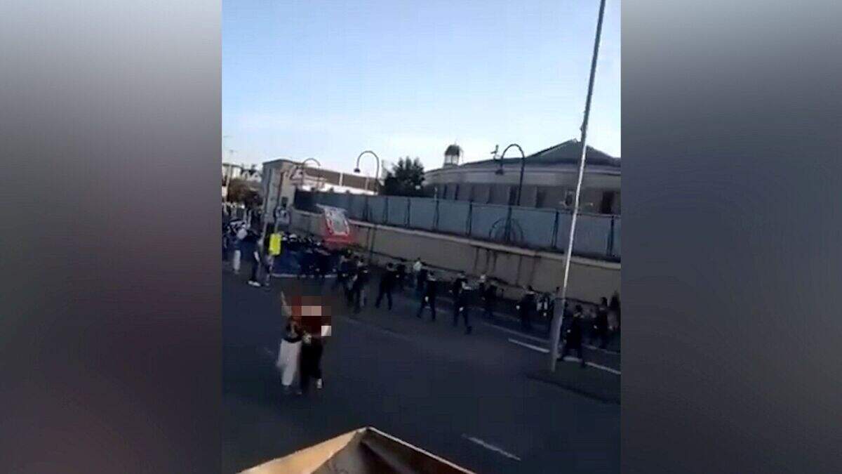 TUV raises ‘sectarian abuse of marchers’ with PSNI chief constable ...