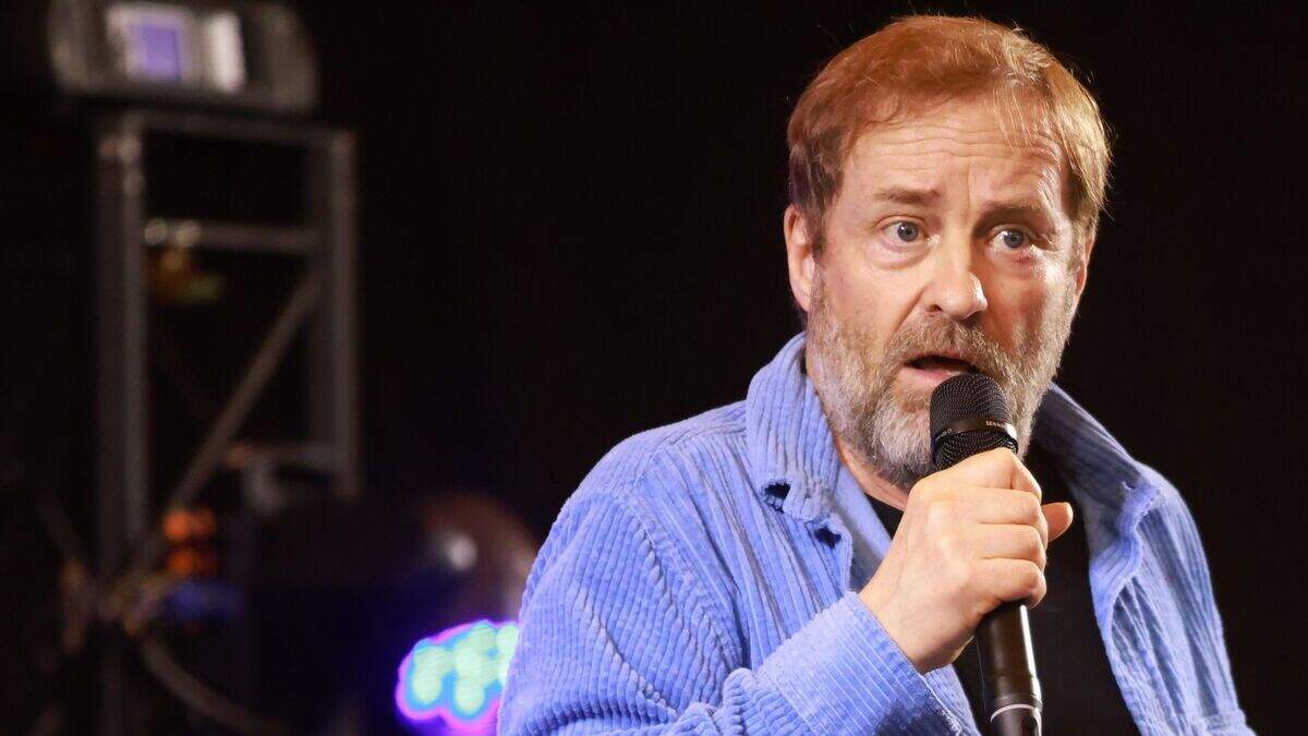Ardal O'Hanlon: Father Ted star ‘fell asleep on stage at Belfast gig ...