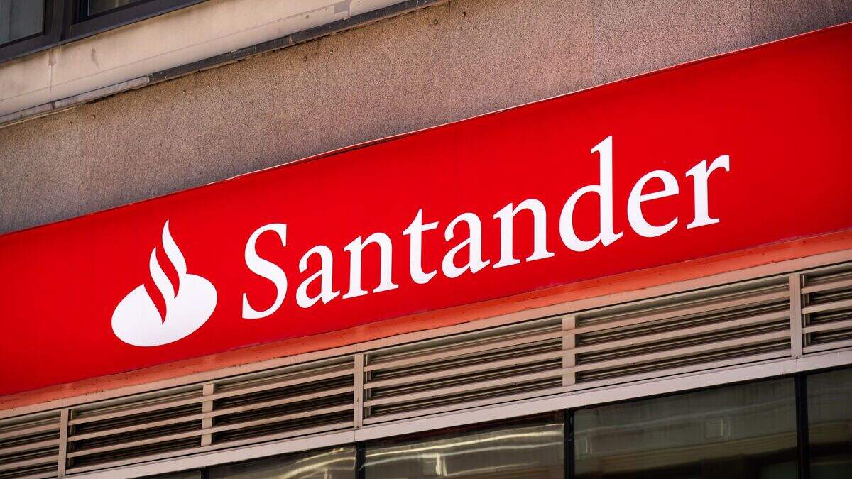 Ciaran Brendan Barr: Judge issues fines to duped fraud case NI banker ...