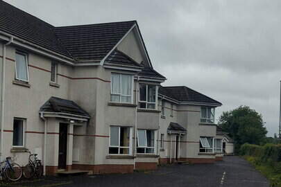 Asylum seekers in Coleraine urged to ‘stay indoors’ by iman, but ...