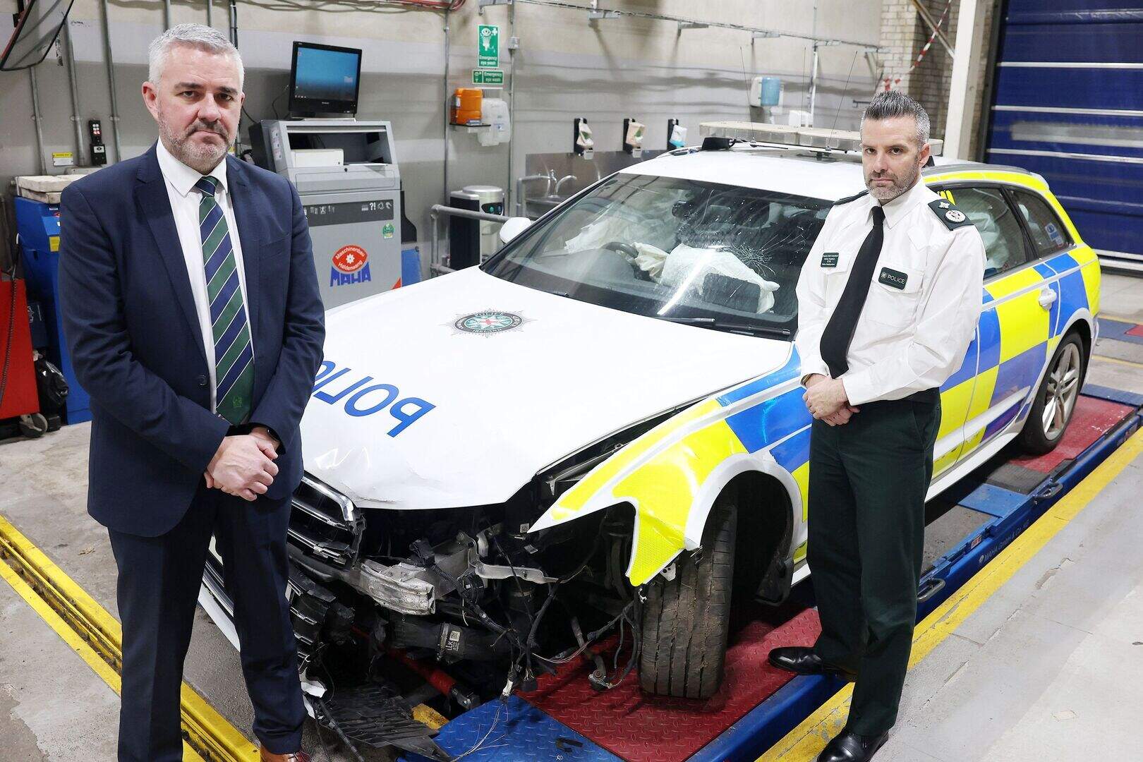 Belfast traffic gridlock ‘slowing down’ police response, admits ...