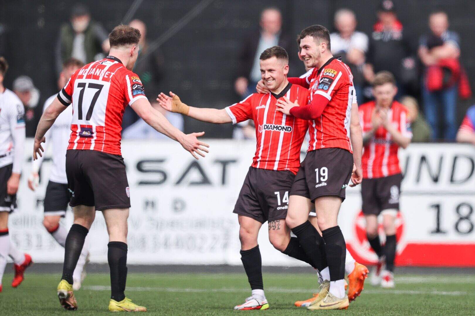 Cian Kavanagh earns Derry a point from ding-dong duel with Dundalk ...