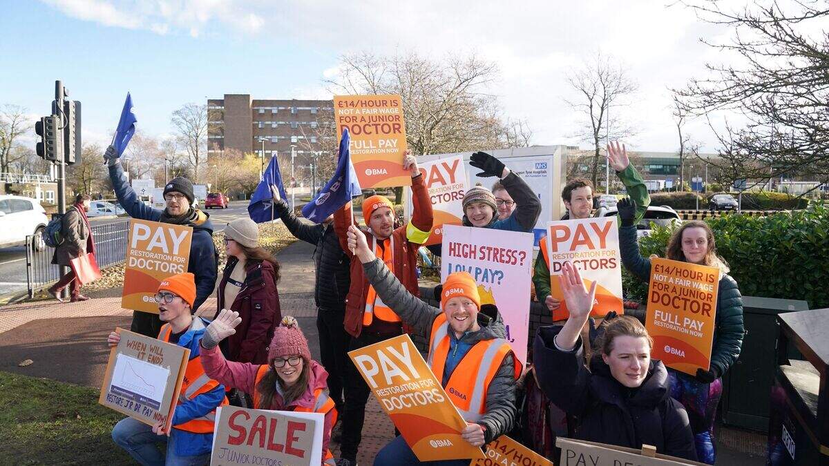 Junior doctors’ strike enters second day | Belfast Telegraph