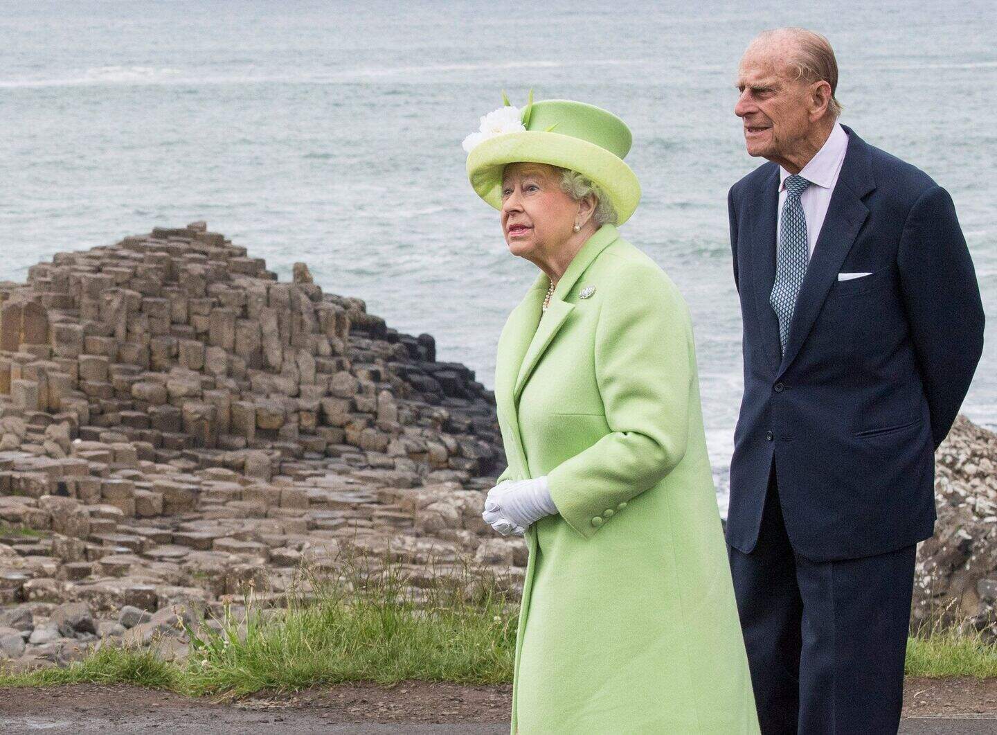 Queen Elizabeth II - The Northern Ireland visits that proved ...
