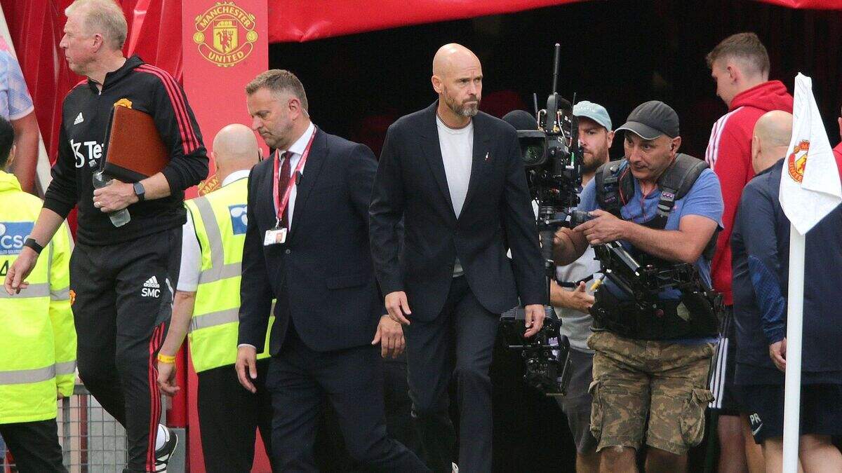 Erik ten Hag determined to stick with philosophy despite nightmare ...