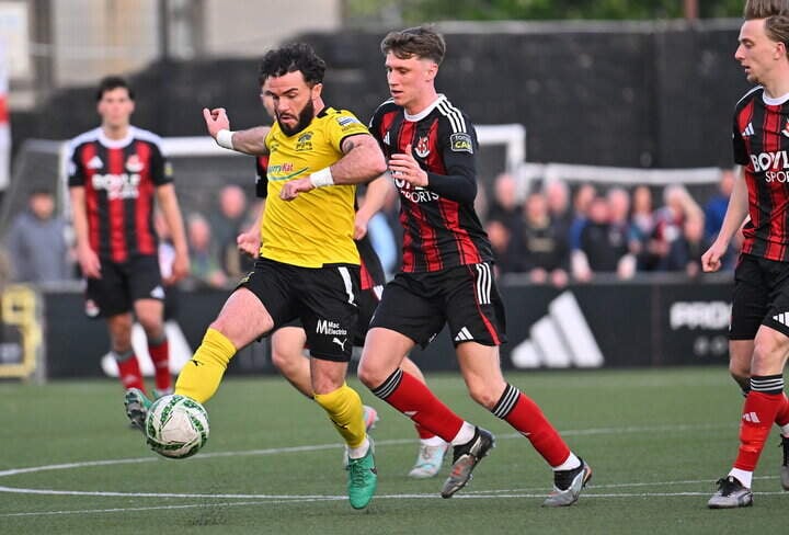 Irish League: Crusaders boss expresses delight as midfield trio ink new ...