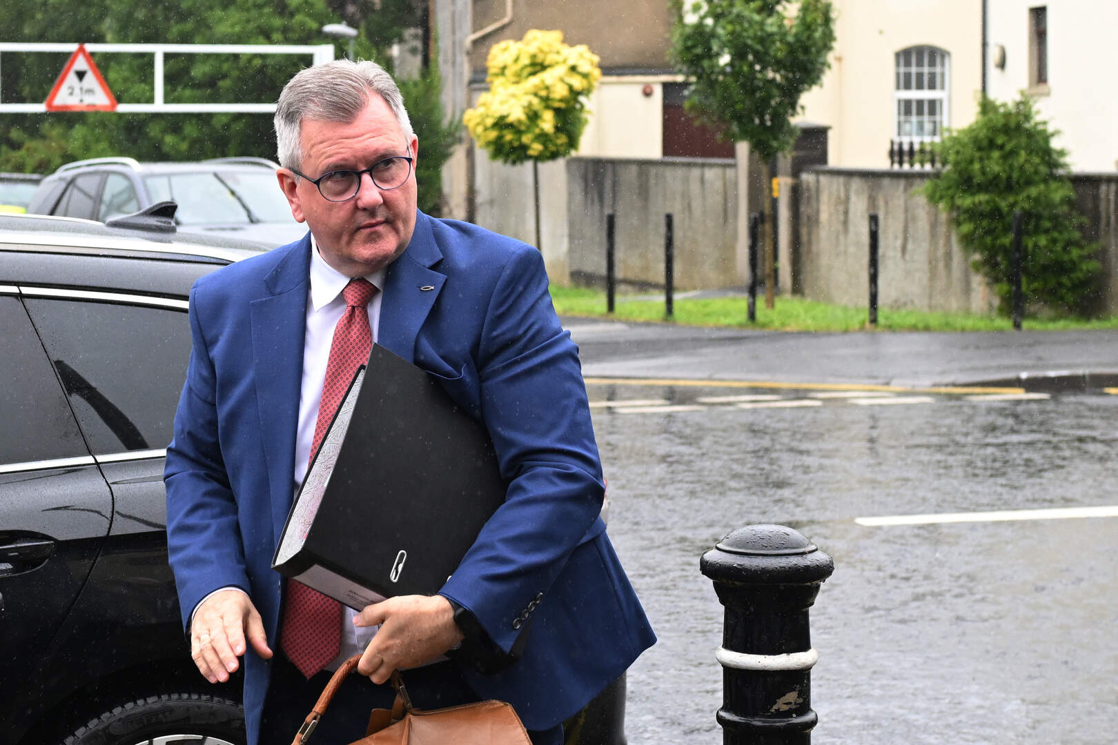 Jeffrey Donaldson admits cheating on wife with ‘divorcee’ as he tells ...