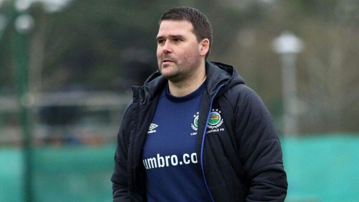 Steven Beacom: Suggestions that David Healy should be on his way out of ...