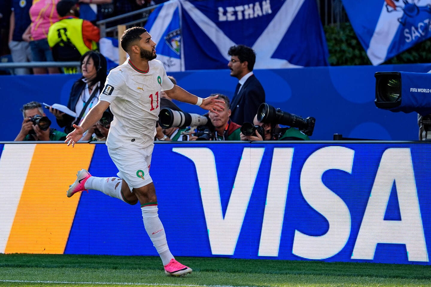 Scotland star insists unbeatable team spirit can inspire them to famous ...