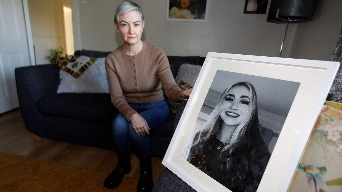 Kelly Lynch: Grieving mum claims daughter was murdered after 93 ...