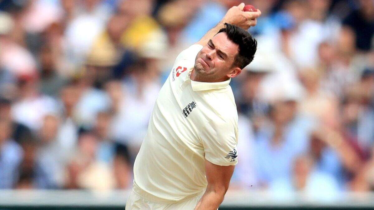 Returning Anderson makes breakthrough before Woakes lifts toiling ...