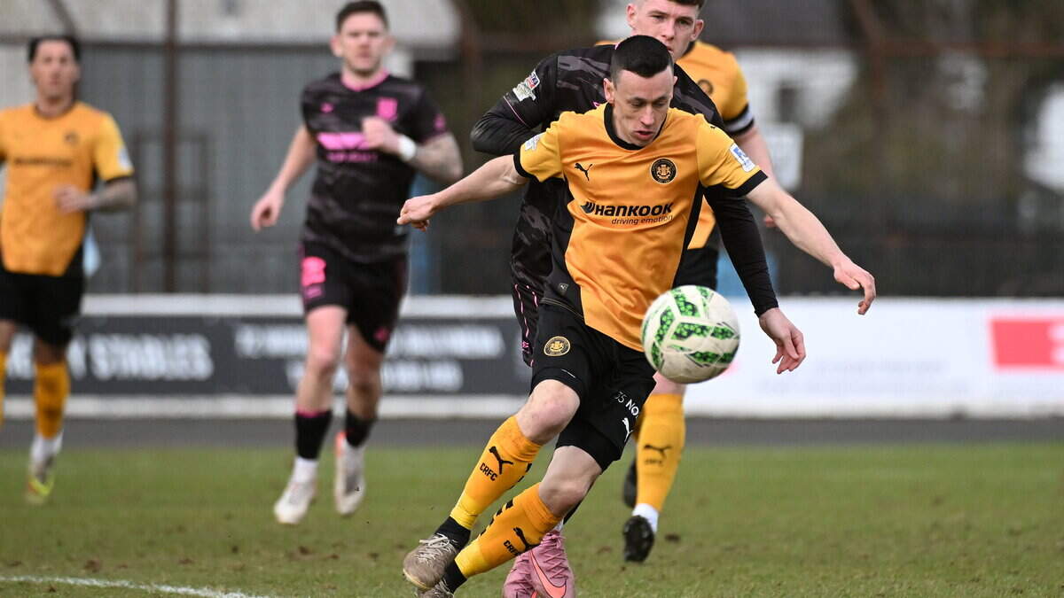 Carrick Rangers boss eager to convince ‘master craftsman’ to delay ...