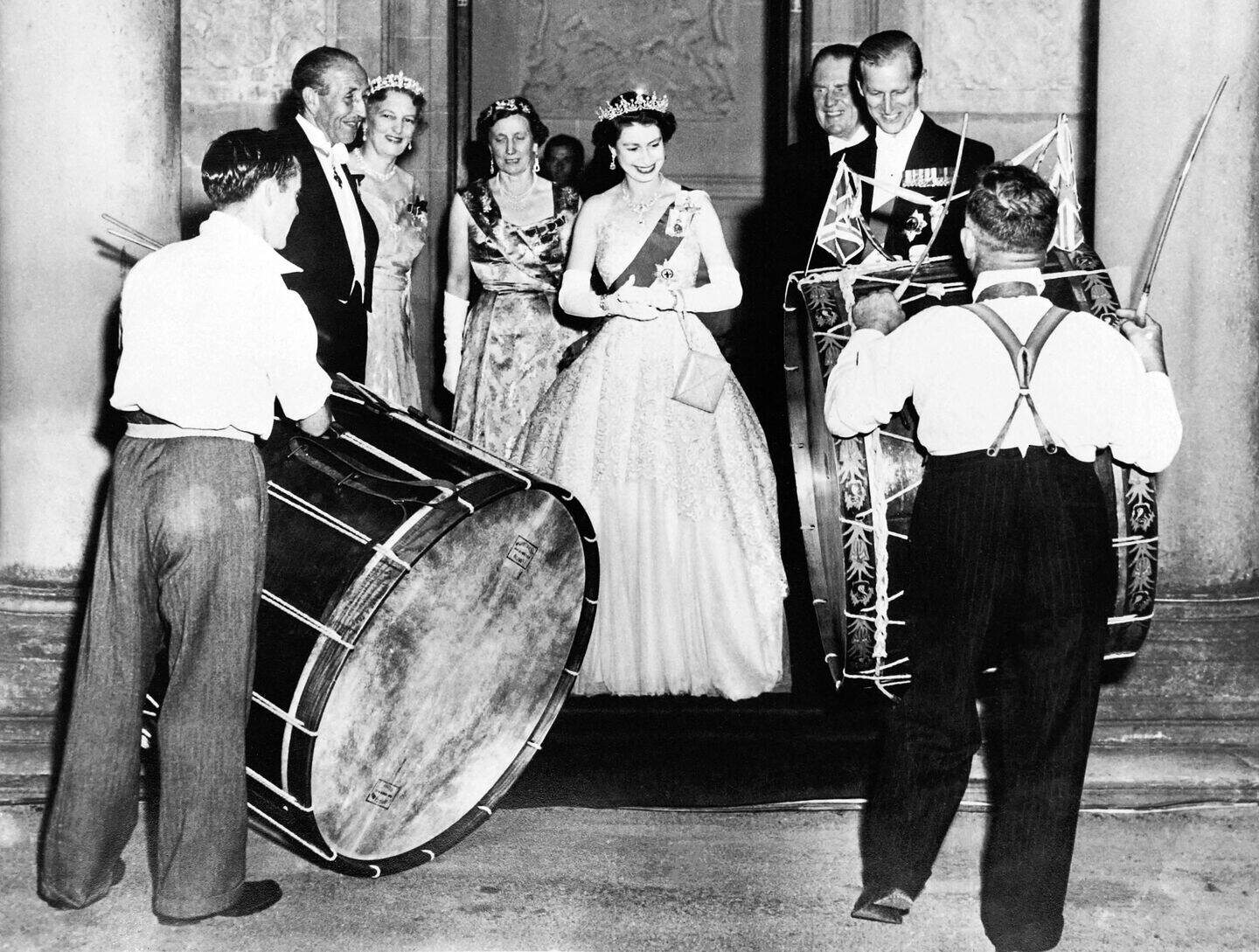 Queen Elizabeth II - The Northern Ireland visits that proved ...