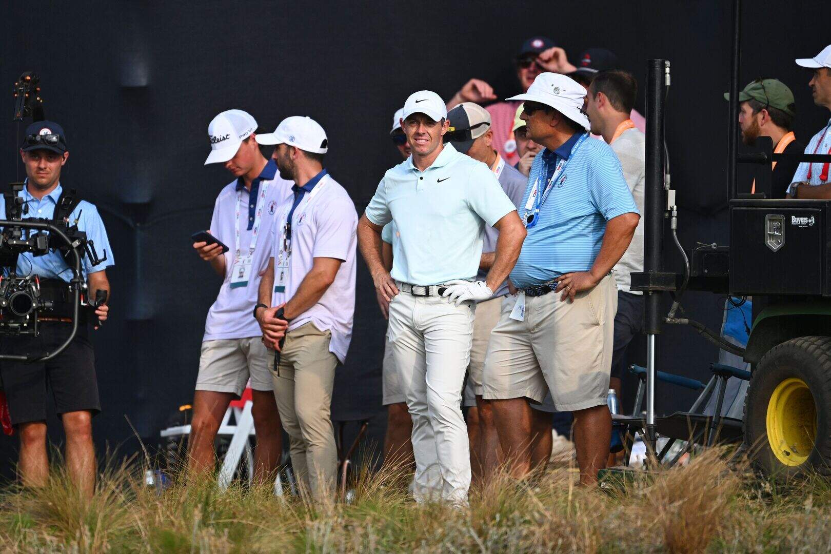 Rory McIlroy homeward bound as private jet lands in London amid ...
