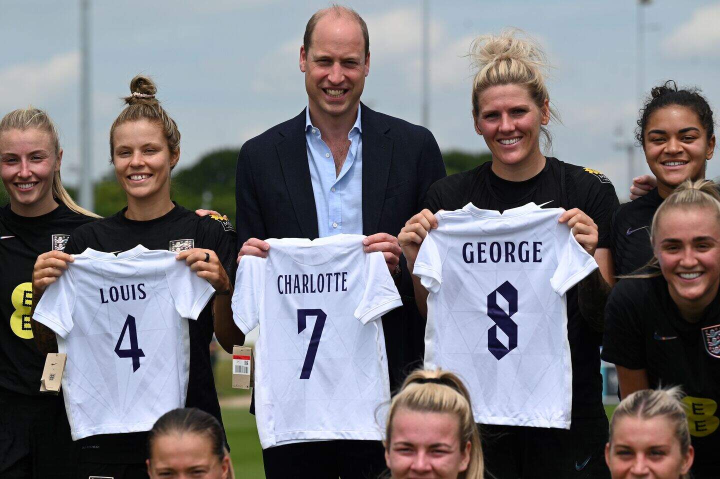 Duke of Cambridge hails trailblazing England Women ahead of Euros ...