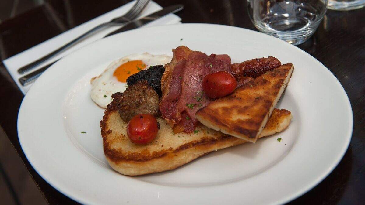 How to... Cook the perfect Ulster Fry | Belfast Telegraph