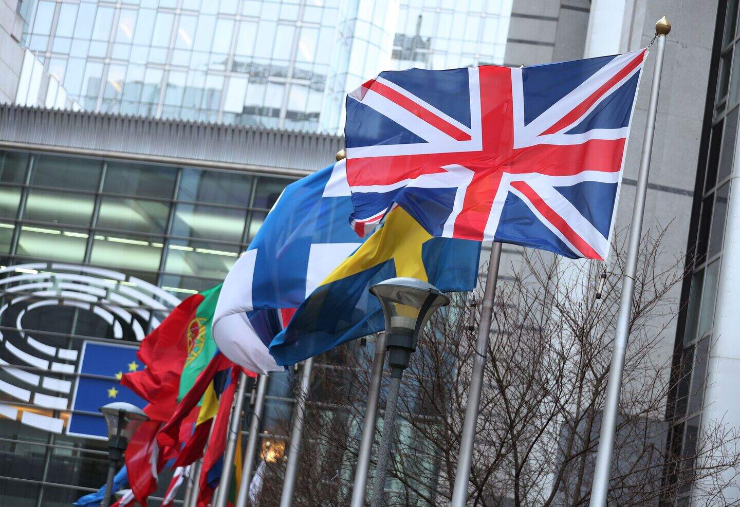 Boris Johnson promises to bring country together on Brexit day ...