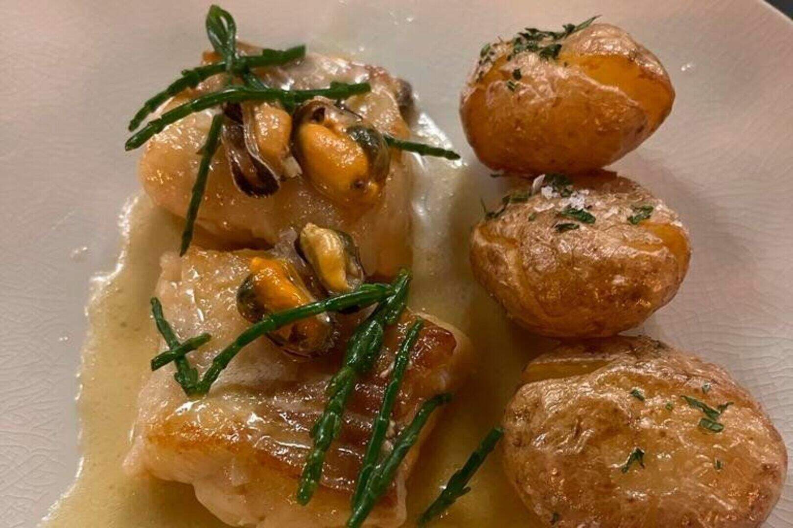 Review: A restaurant and food fit for a king? All roads lead to Roam ...