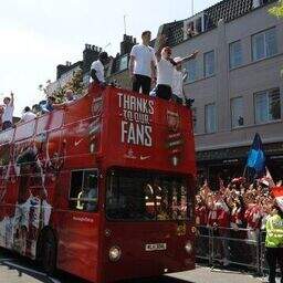 Arsenal celebrate FA Cup victory with parade through streets of London ...