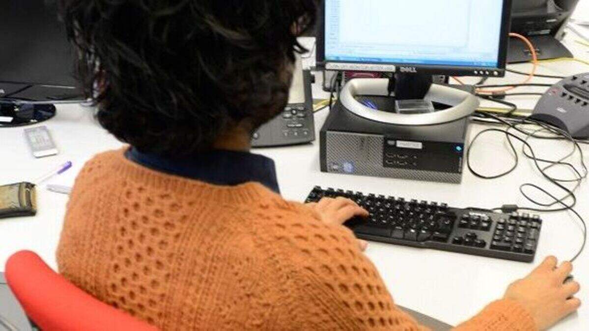 Sitting down 'raises cancer risk' | Belfast Telegraph