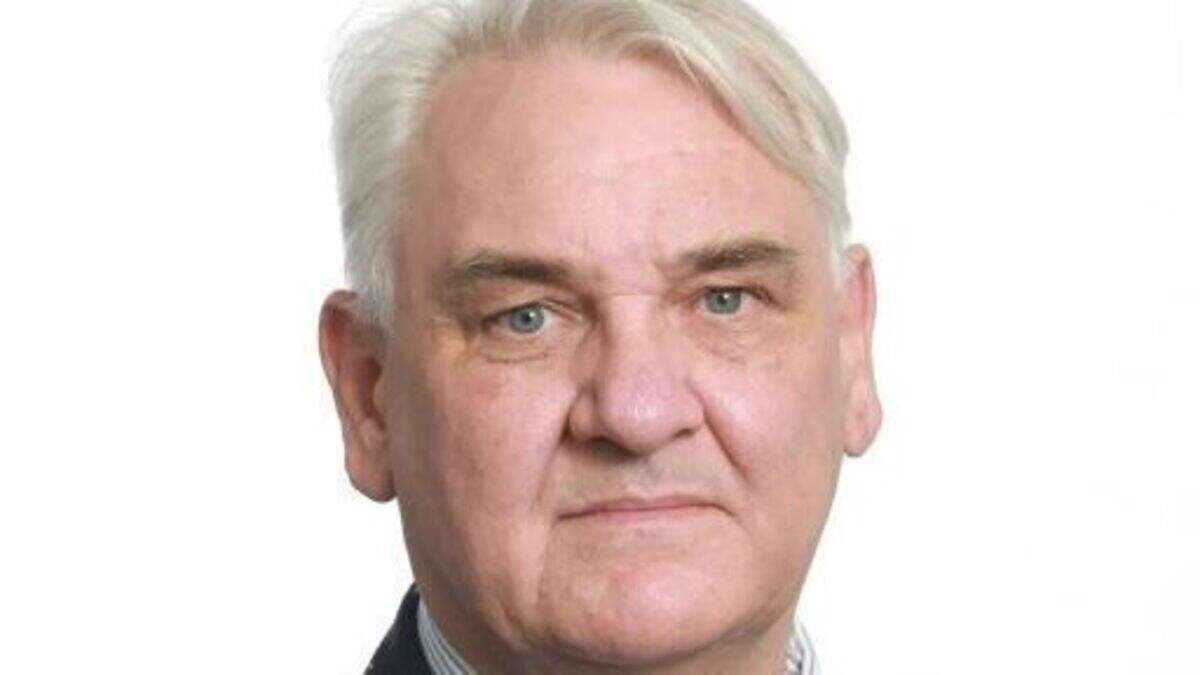 DUP councillor Henry Reilly calls for flute band to be ‘banned’ from ...
