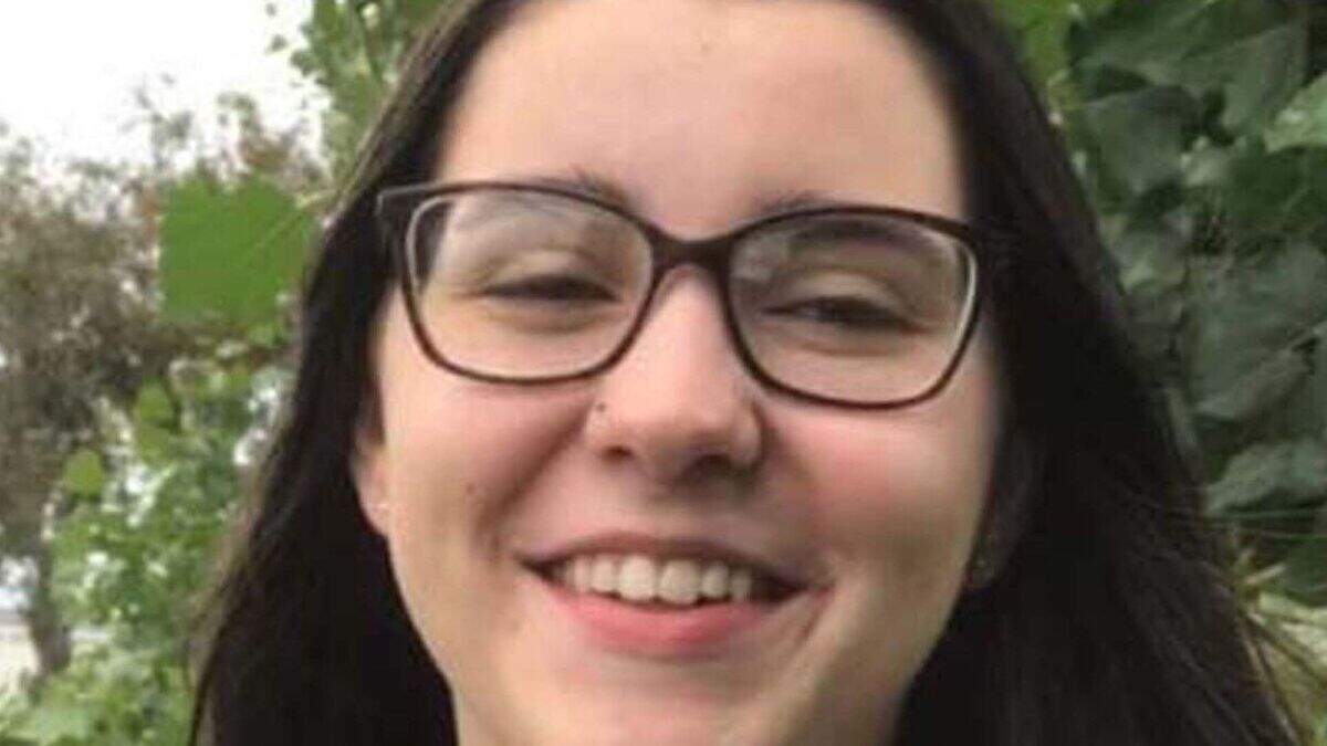Father murdered teenage daughter over abuse claims, court told ...