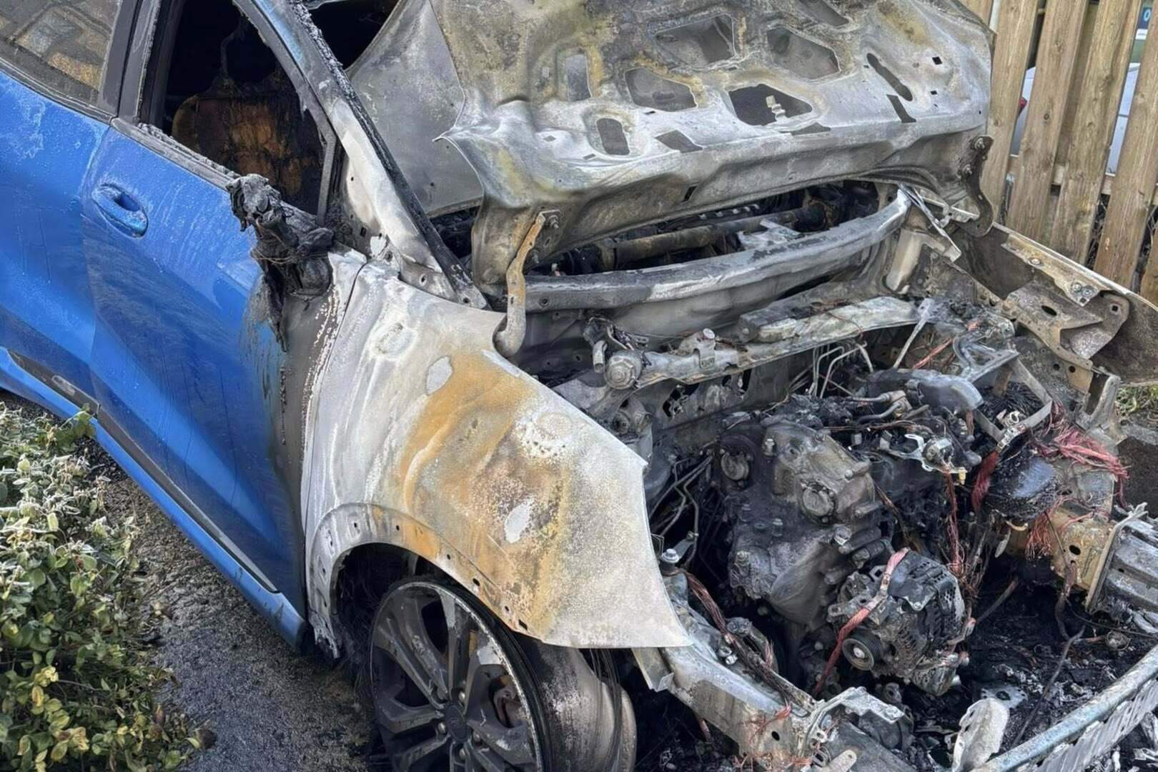 Donacloney: Car burnt out on village main street as DUP councillor ...
