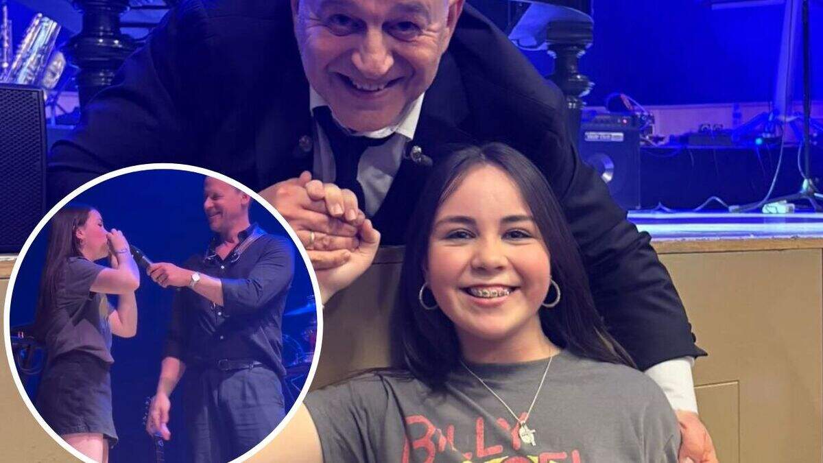 Derry girl wows crowd with this surprise moment at Billy Joel tribute ...