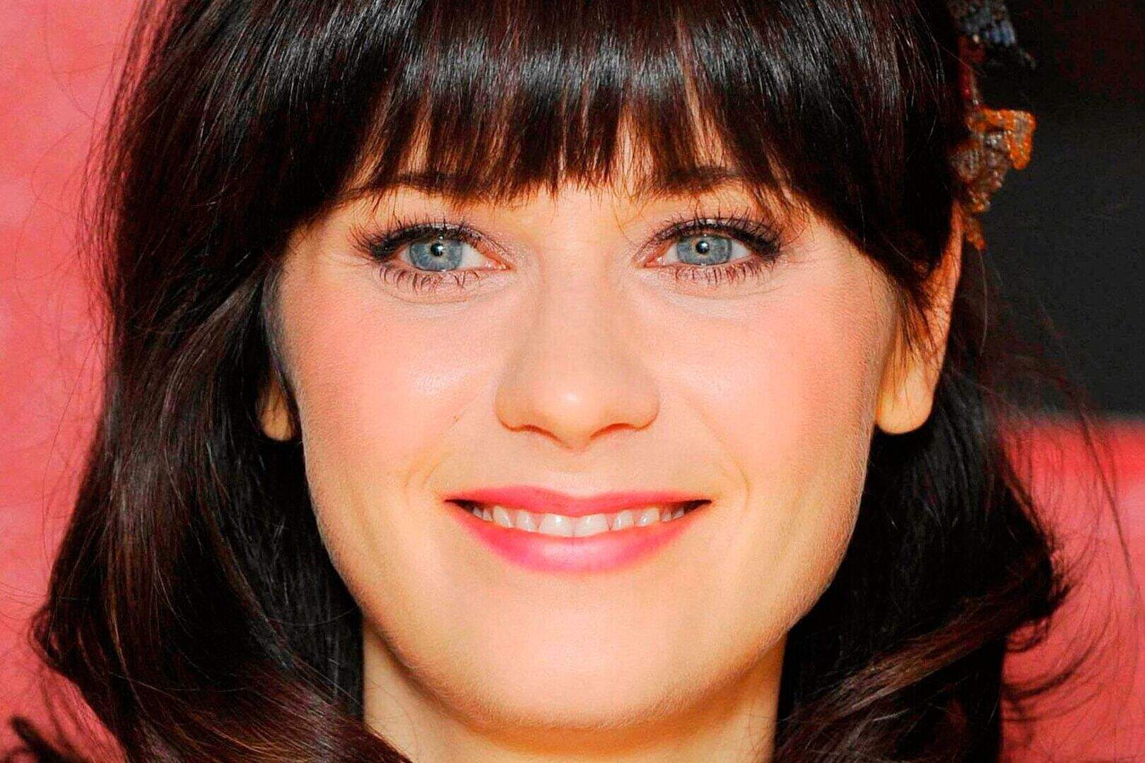 From baby bangs to curtain styles, we look at those fringe benefits ...