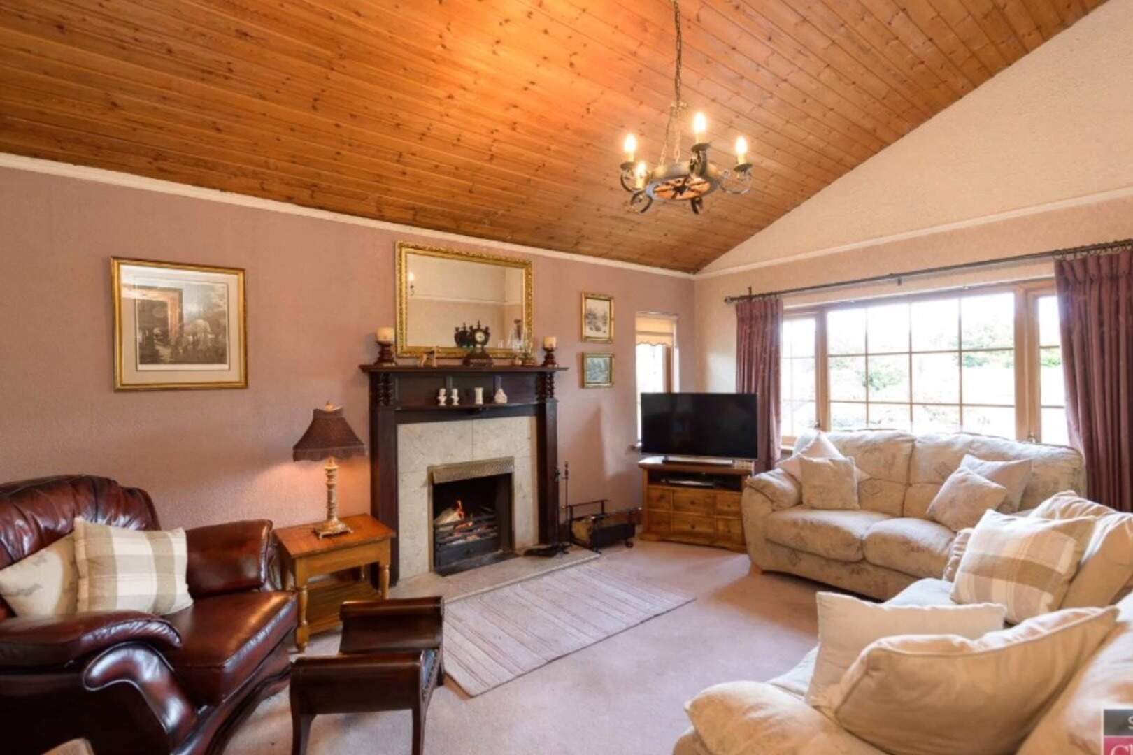 Video: HomeFinder Property of the Week - 89 Moss Road, Carryduff, Co ...