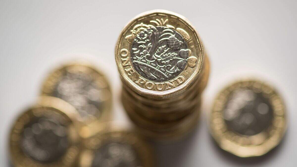Pound tanks as investors react to worse-than-expected UK growth figures ...