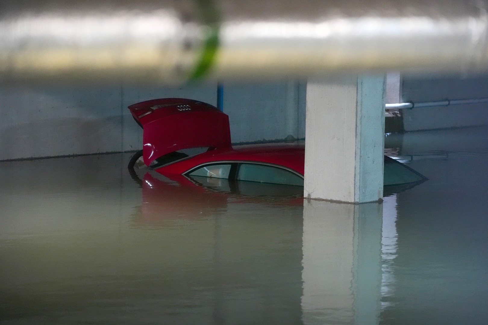 Weather warnings forecast rain and ice as Dublin hit by flooding ...