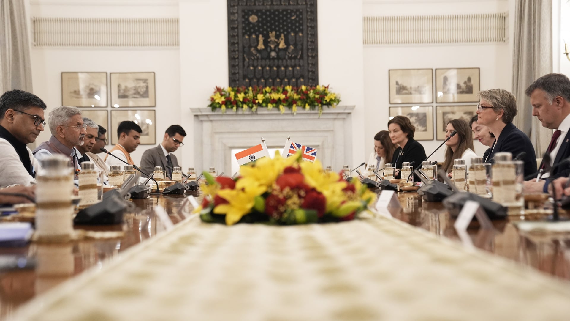 Cooper invites Indian PM Modi to Commonwealth Games during talks in ...