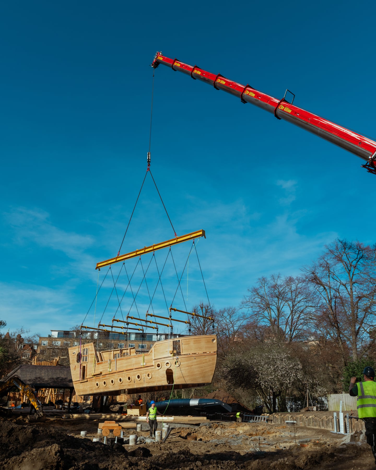 New galleon arrives ready for revamp of Diana memorial playground ...