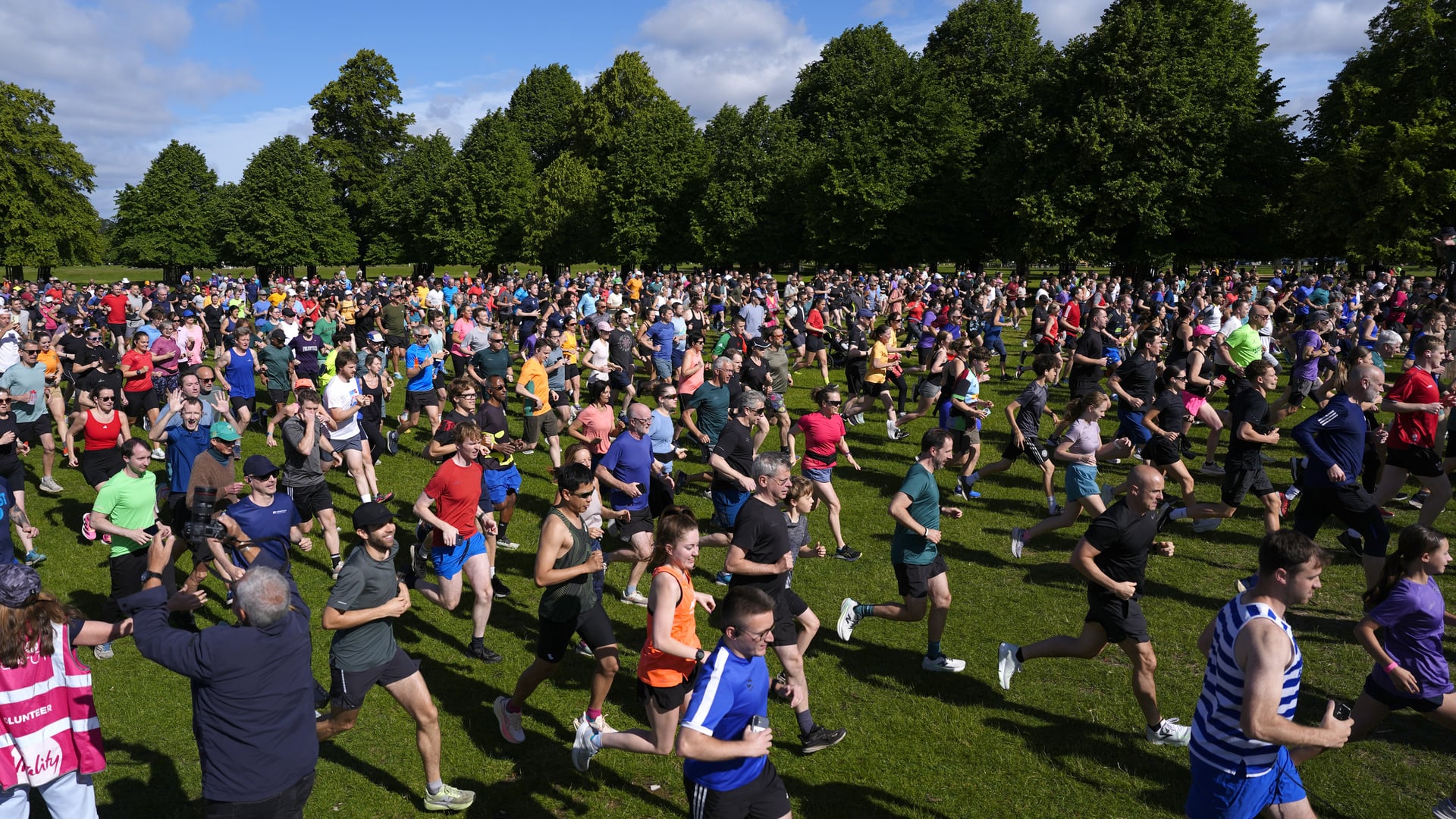 One millionth parkrun takes place with Dame Kelly Holmes among runners ...