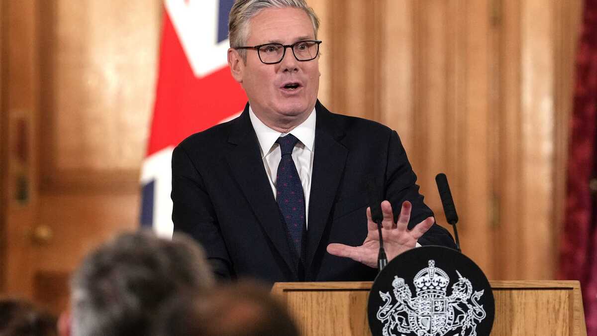 Children’s minister calls for ‘clarity’ over under-16 social media ban ...