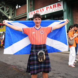 Tartan Army gathers at pubs and fan zones across Scotland for World Cup ...