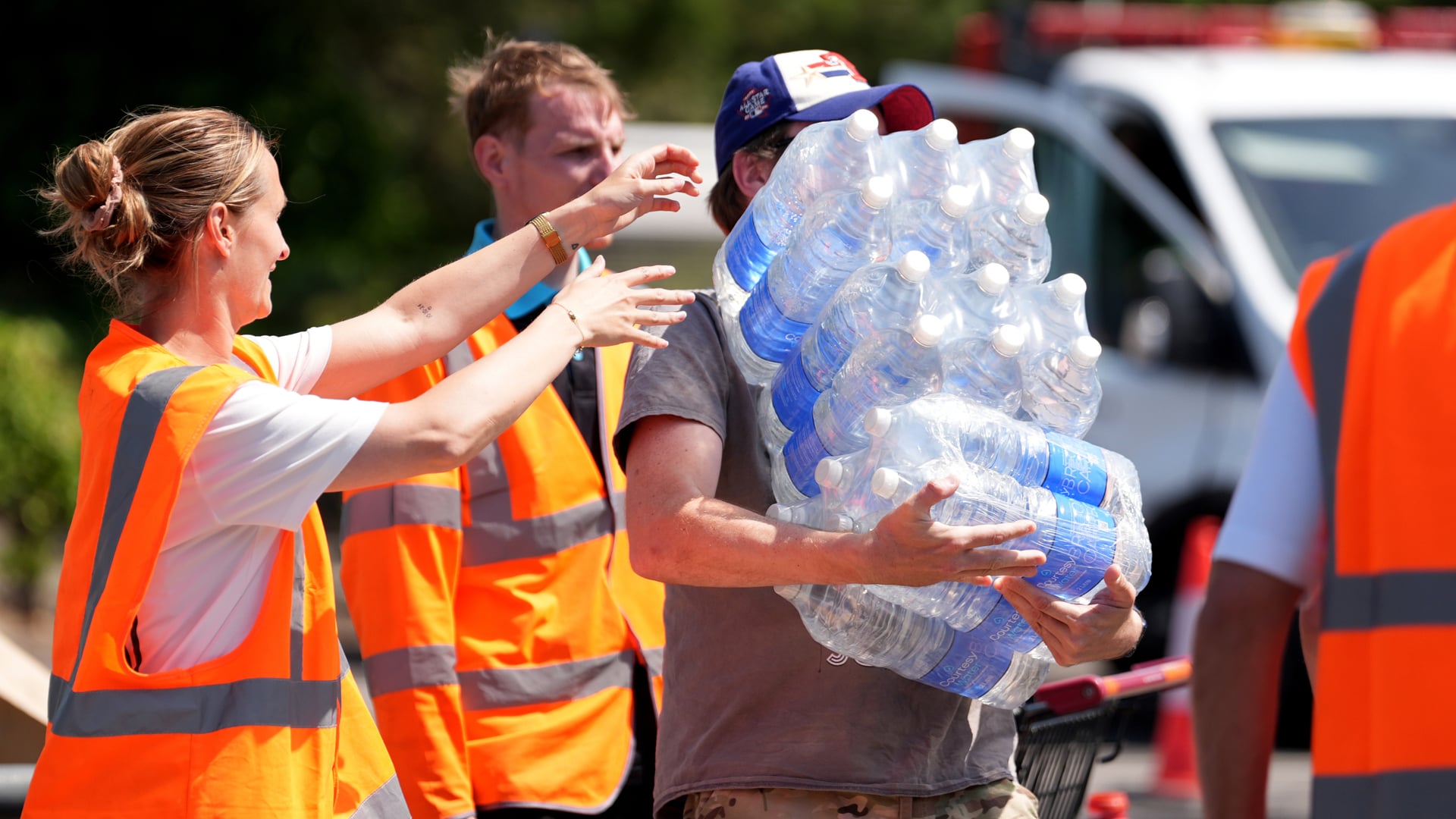 Thousands without water supply after reservoirs ‘reach critical level ...