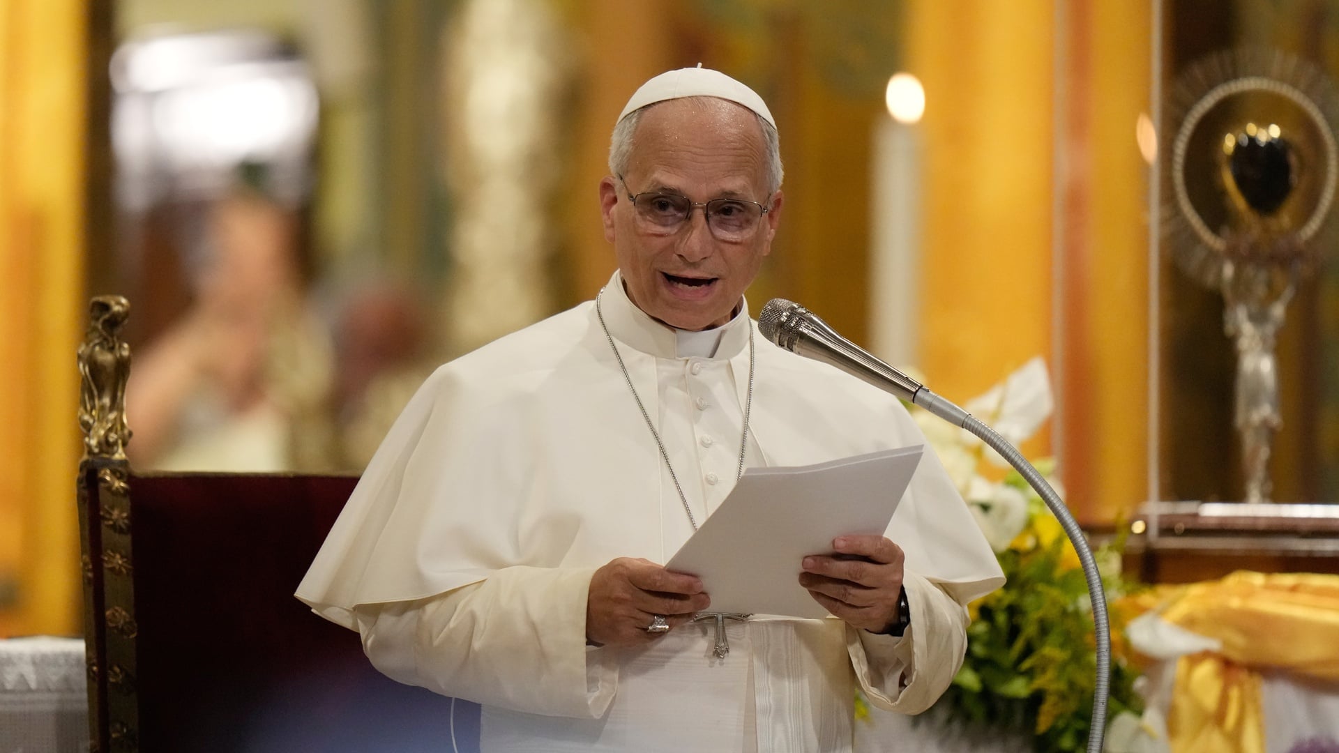 Pope hails relevance today of American saint who cared for migrants ...